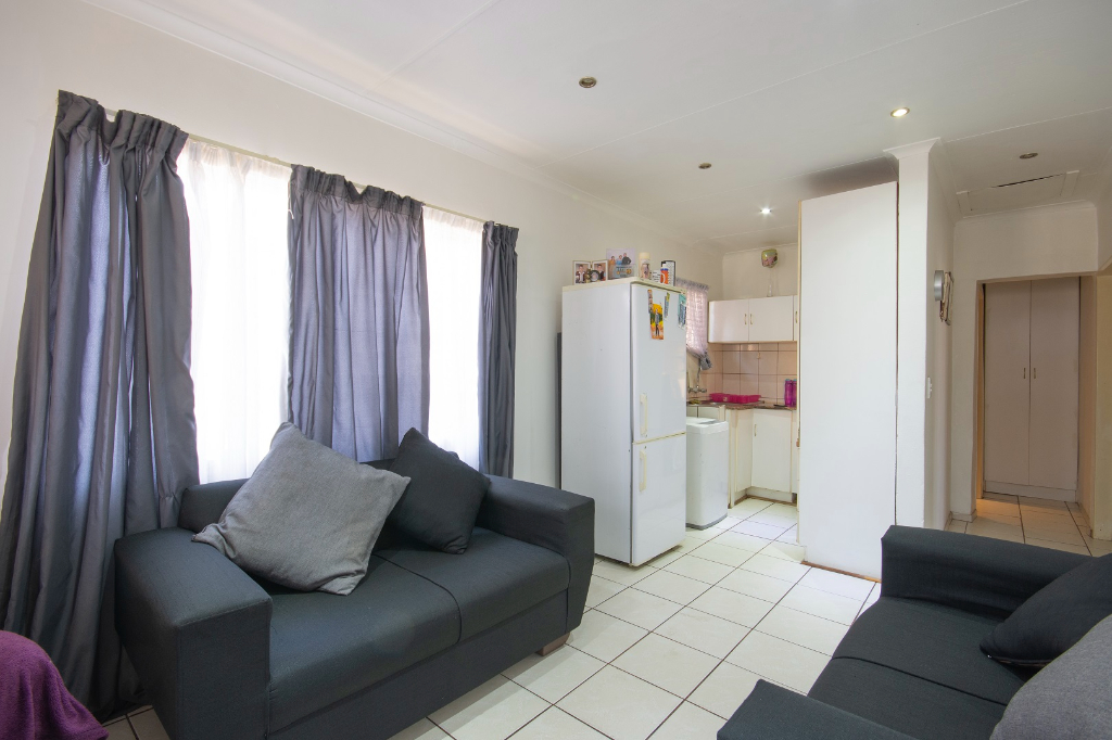 3 Bedroom House in Nigel Central, N... - #RL919992 Just Property